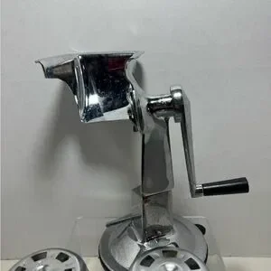 king kutter | Kitchen | Vtg King Kutter Food Vegetable Manual Cutter ...